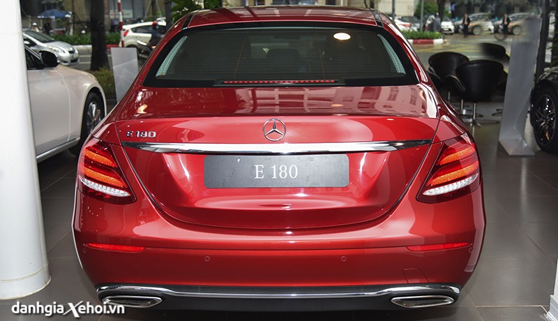 Đánh giá xe Mercedes E180 2025, Kiểu dáng tạo nên đẳng cấp